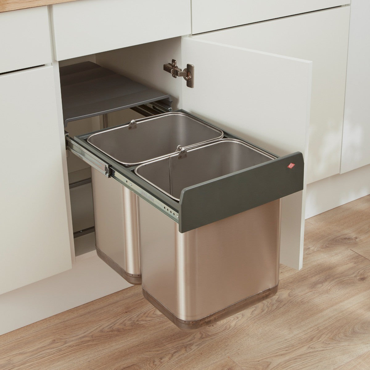 Integrated Pull-out Kitchen Bins for 400mm Hinged Cupboard Doors ...